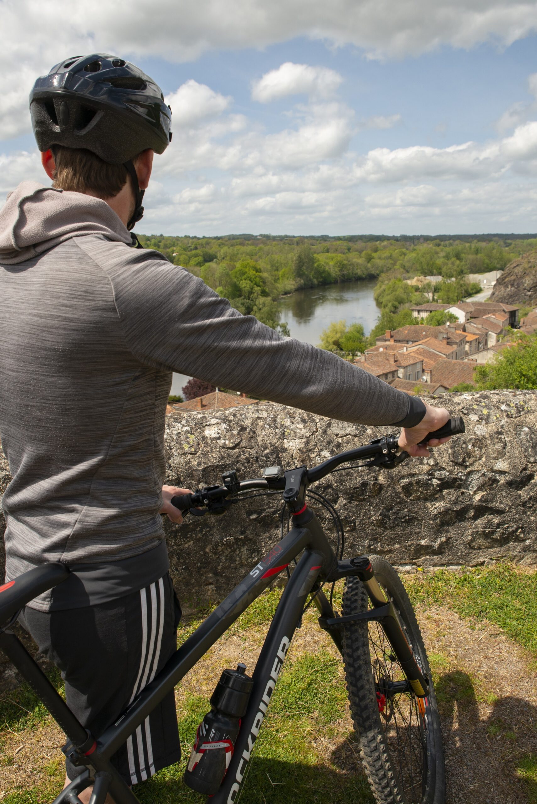 Prenez le guidon à Confolens ! - Charente Limousine Tourisme